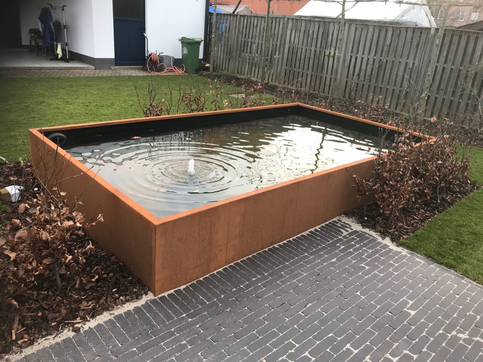 Estani Corten steel Ponds | Geroba